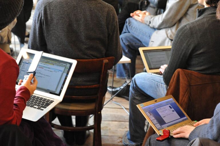 Continuous Partial Attention